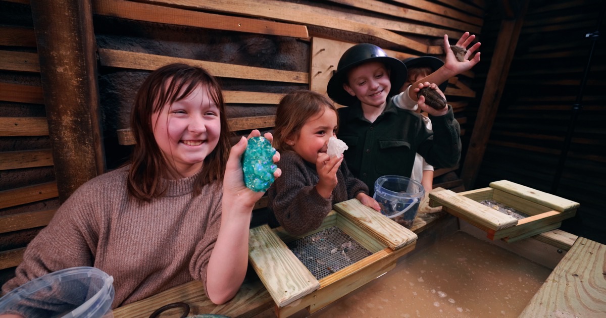 How Gem Mining Works | Best Gem Mining in Gatlinburg